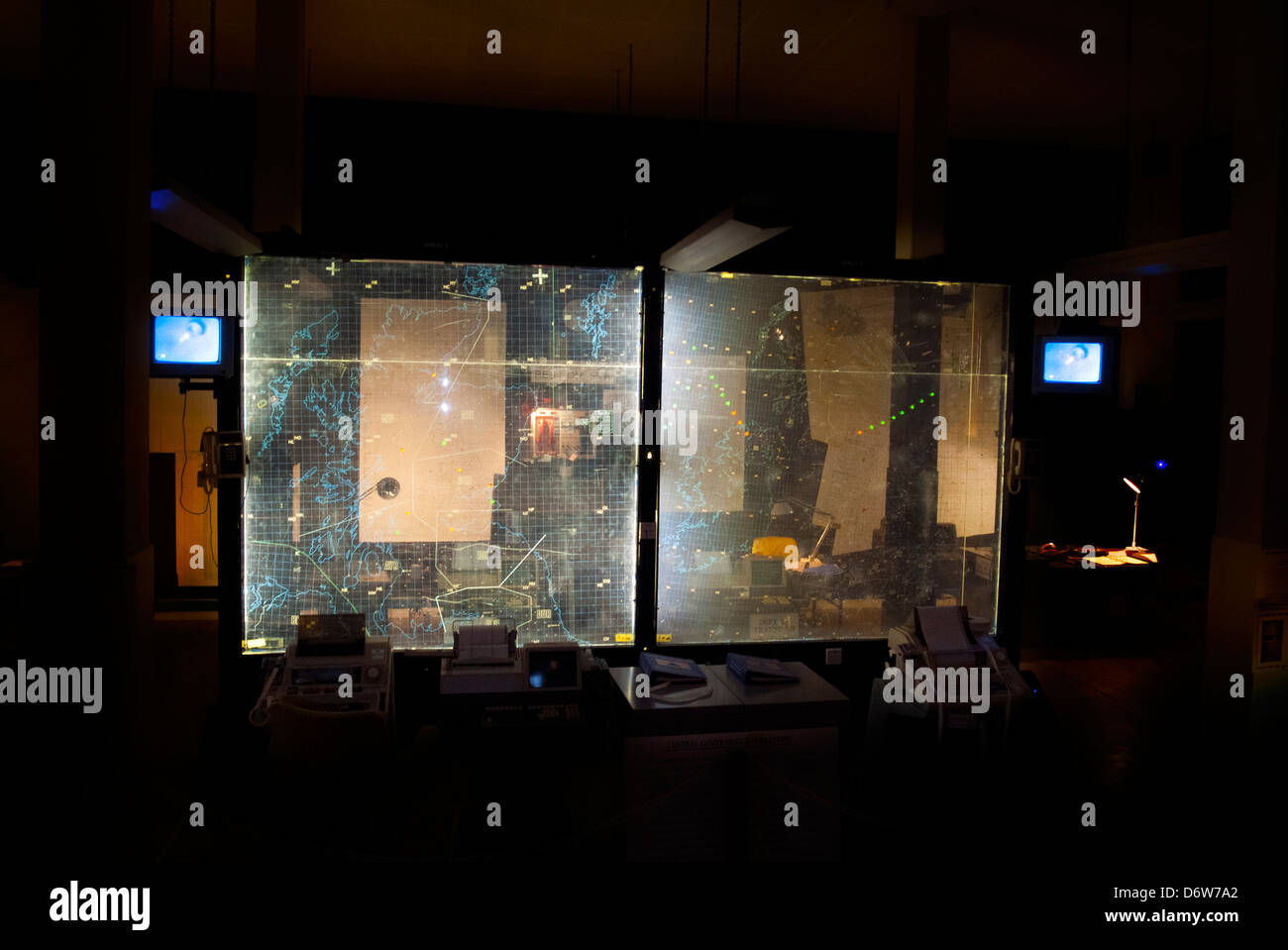 War planning room hi-res stock photography and images - Alamy