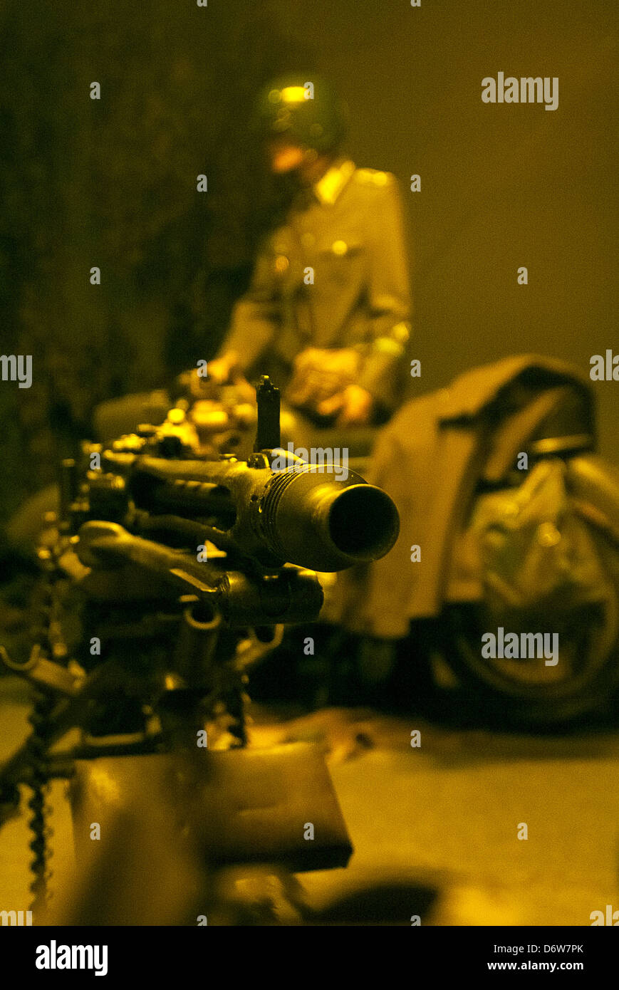 Ww2 machine gun mount hi-res stock photography and images - Alamy