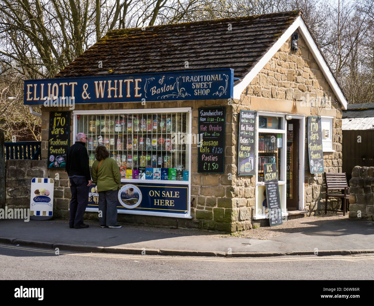 Baslow Derbyshire High Resolution Stock Photography and Images - Alamy