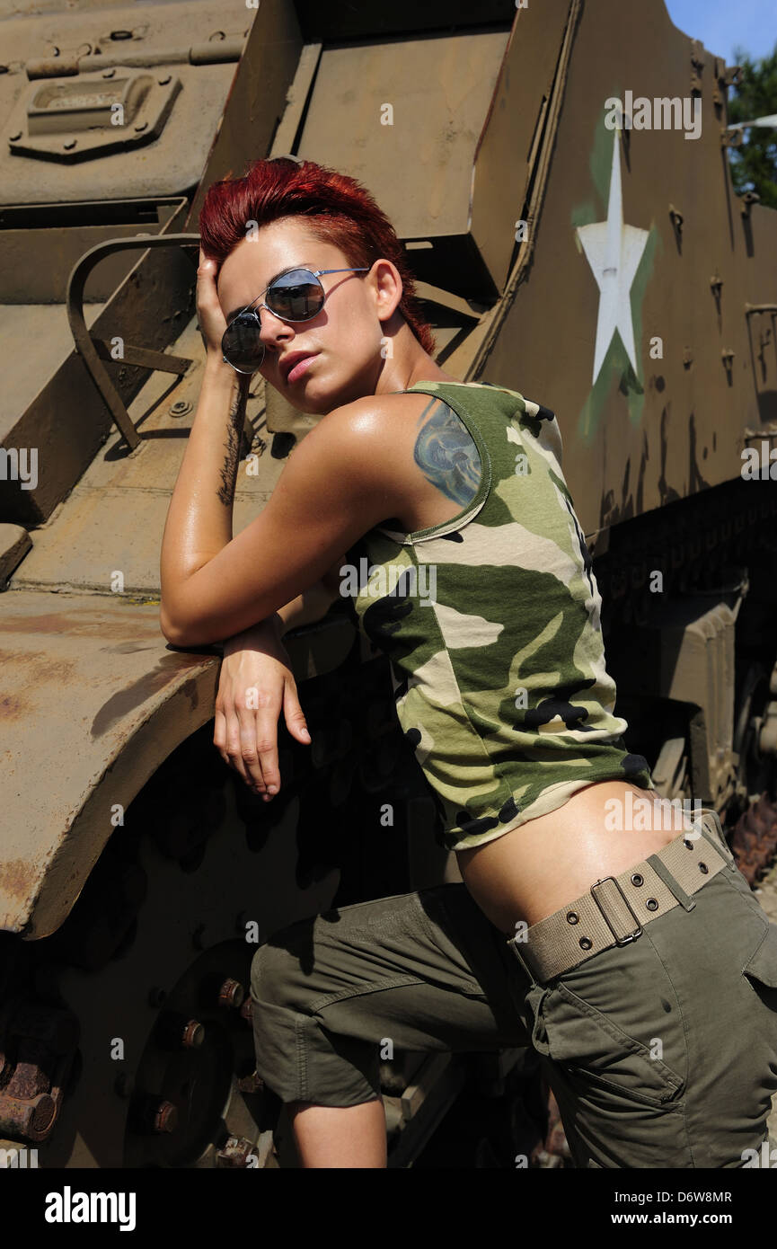 Female Combat Soldier High Resolution Stock Photography and Images - Alamy