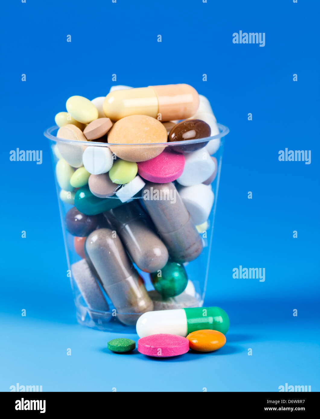 Medical tablets hi-res stock photography and images - Alamy