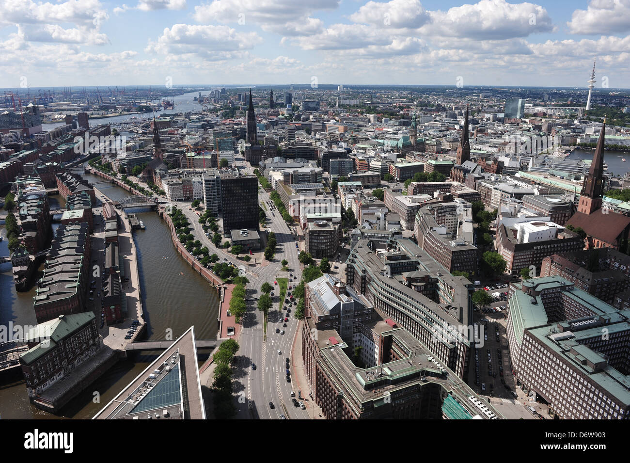 Birds eye view of the hanseatic city of hamburg hi-res stock ...