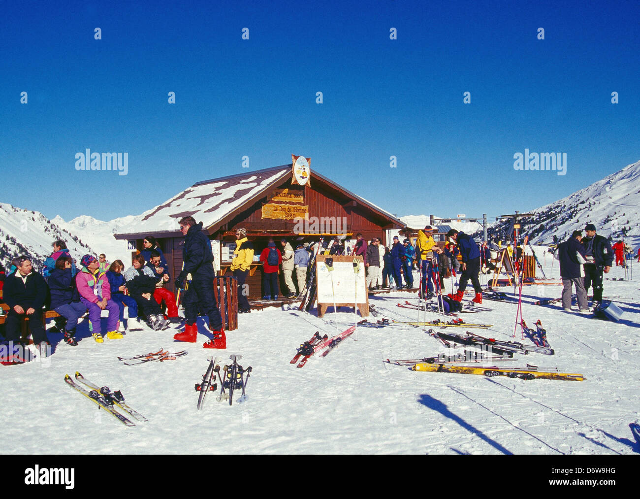 Les arcs ski architecture hi-res stock photography and images - Alamy