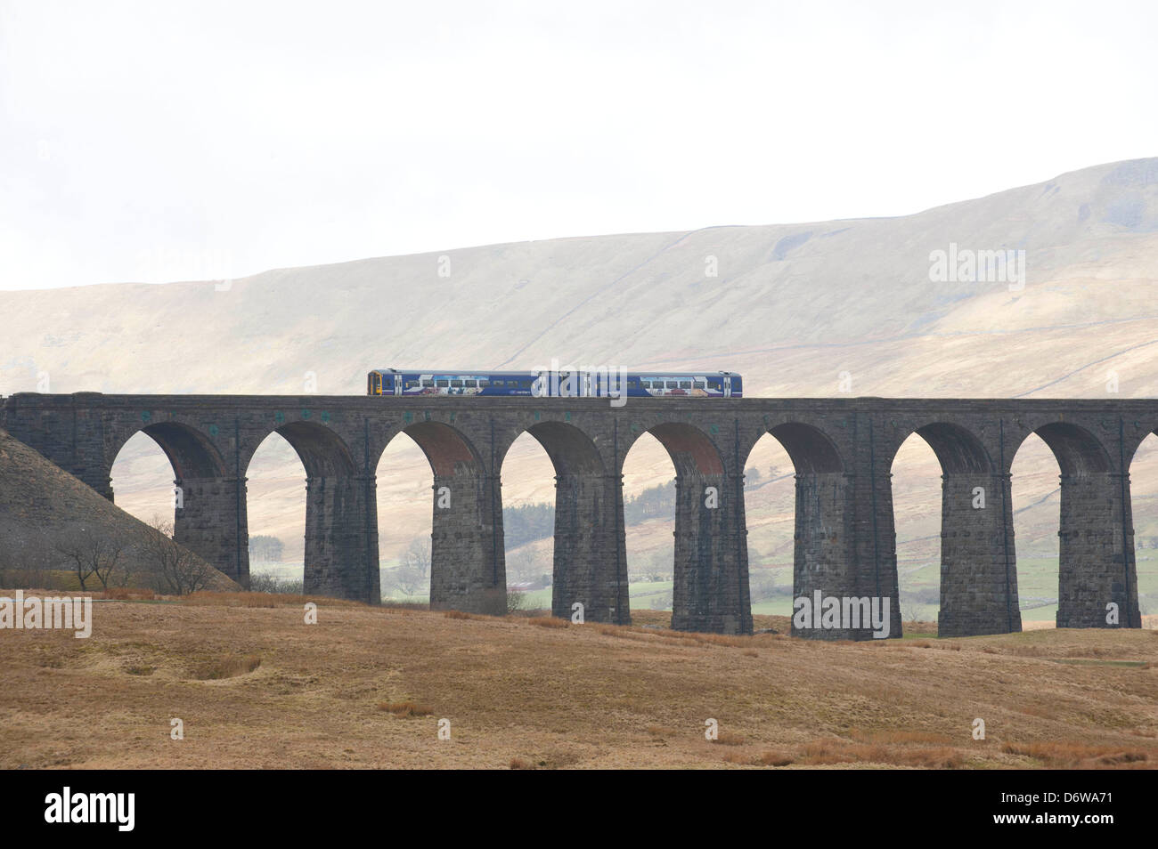 Ribblehead viaduct rail hi-res stock photography and images - Alamy