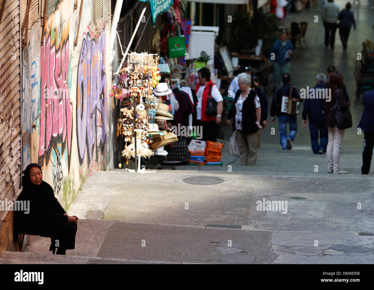 Social class differences hi-res stock photography and images - Alamy