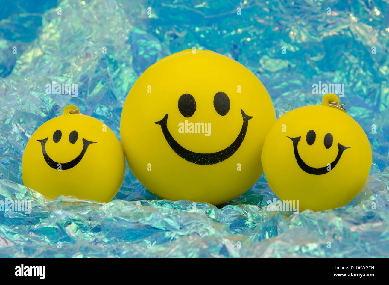Smiley family hi-res stock photography and images - Alamy
