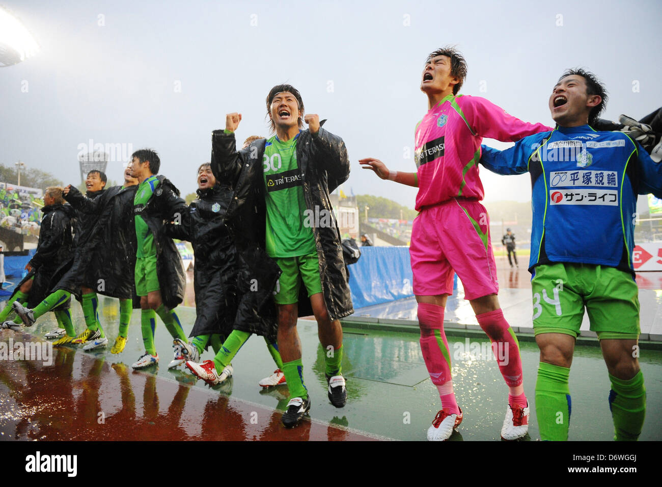 Shonan Bellmare team group, APRIL 20, 2013 - Football / Soccer : Shonan ...