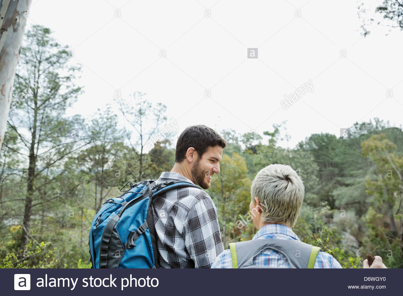 Man woman looking view hi-res stock photography and images - Alamy