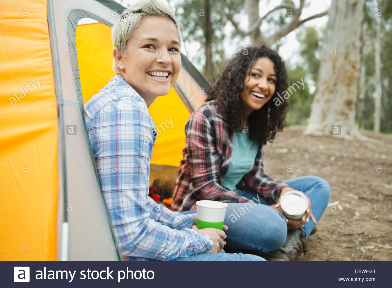 Group campers hi-res stock photography and images - Alamy