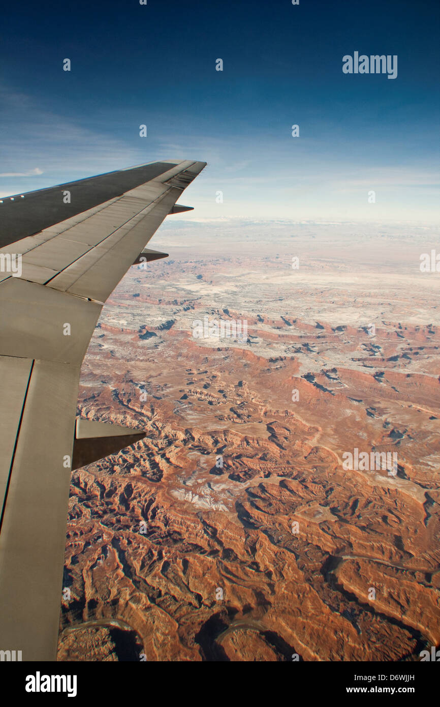 Aircraft's wing in mid flight Stock Photo - Alamy