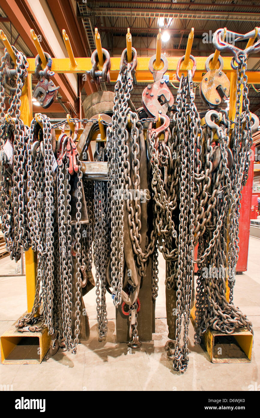 Industrial chains on rack Stock Photo - Alamy