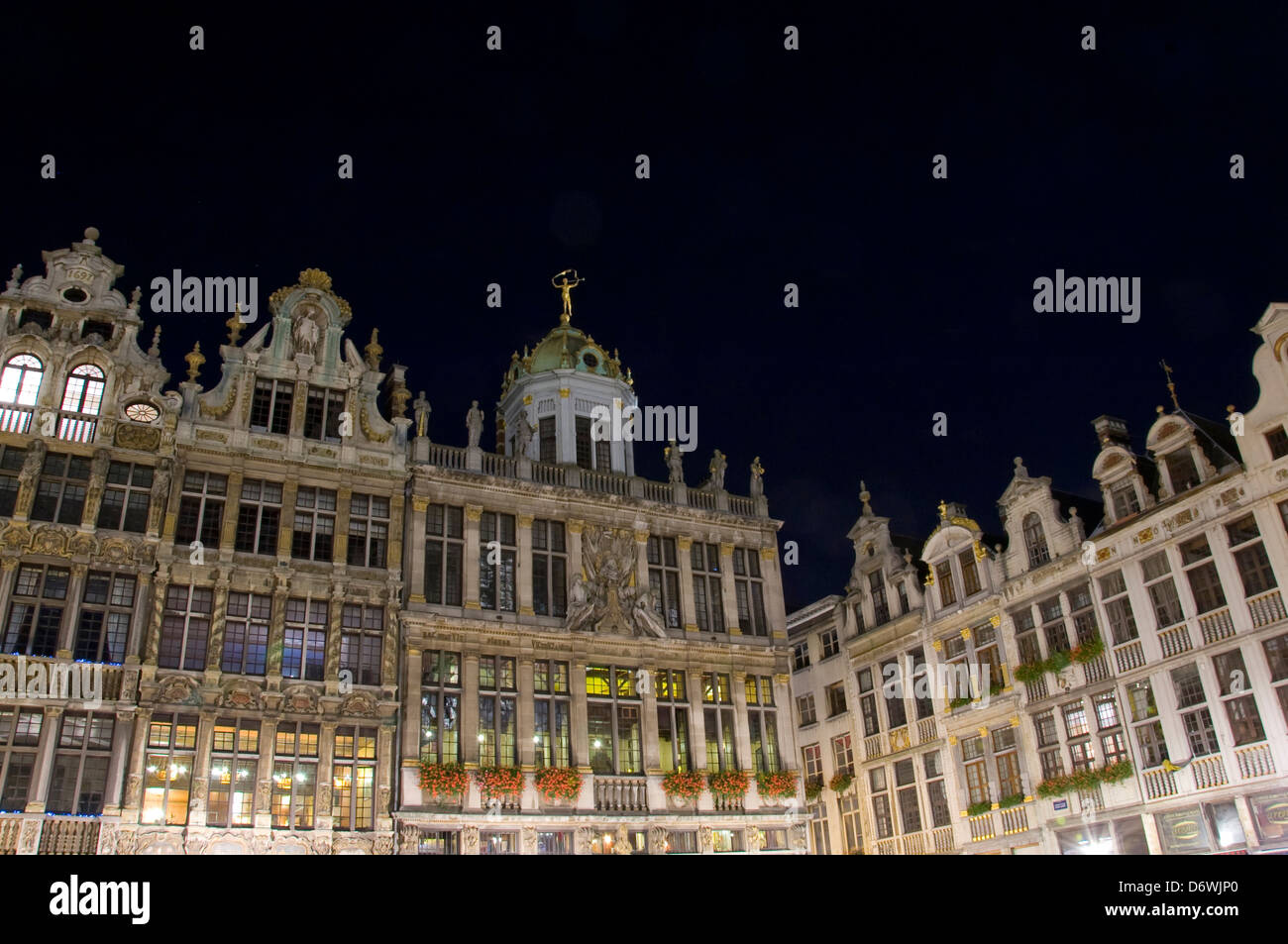 Brussels architectural lighting hi-res stock photography and images - Alamy