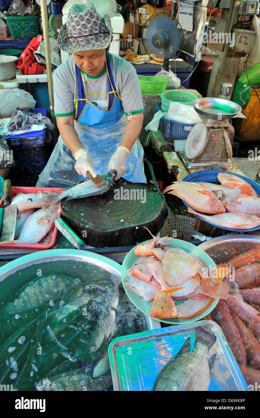 Thailand, Nan, Fish vendor in market Stock Photo - Alamy