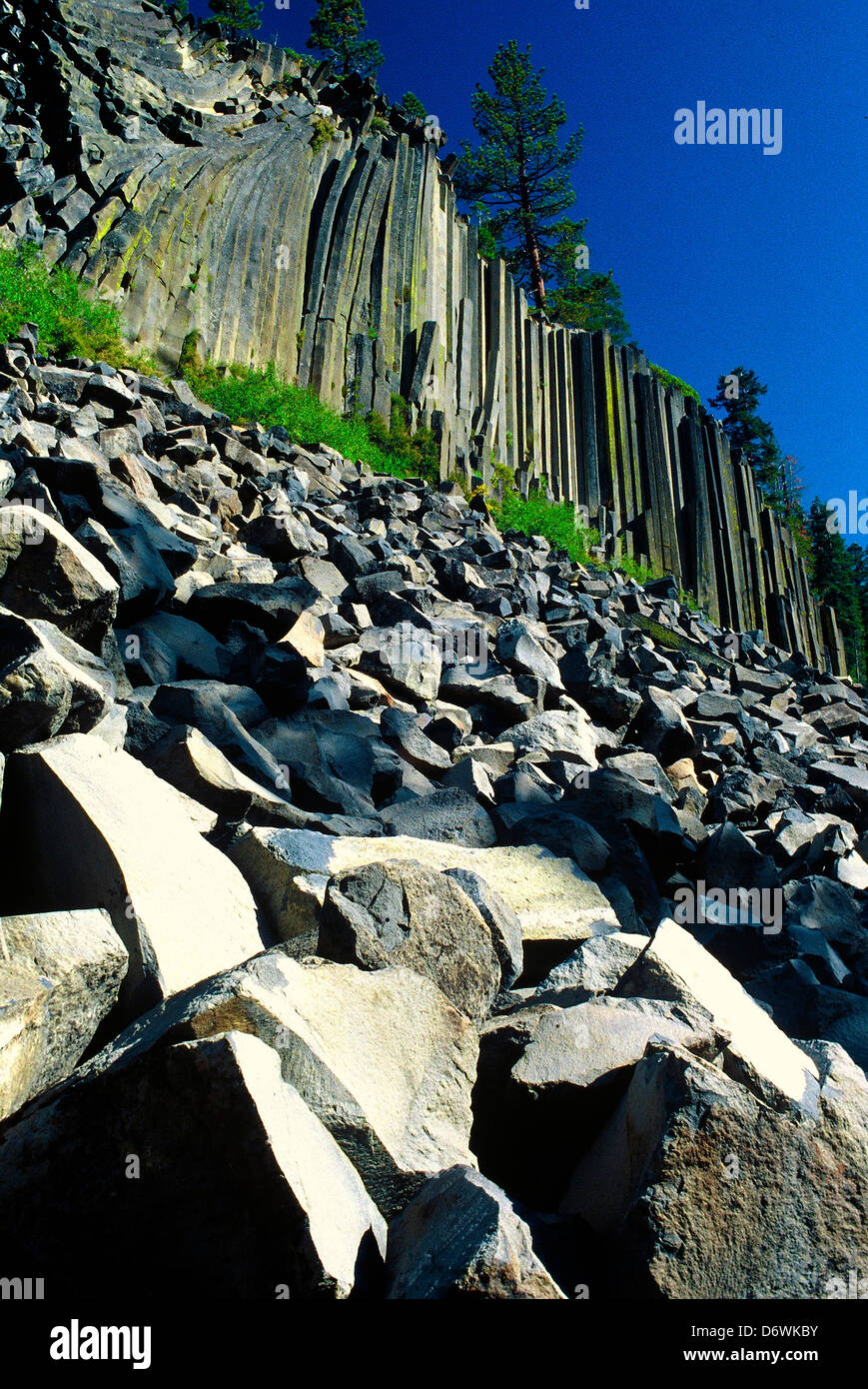 Low angle view of basalt columns, Devils Postpile National Monument ...
