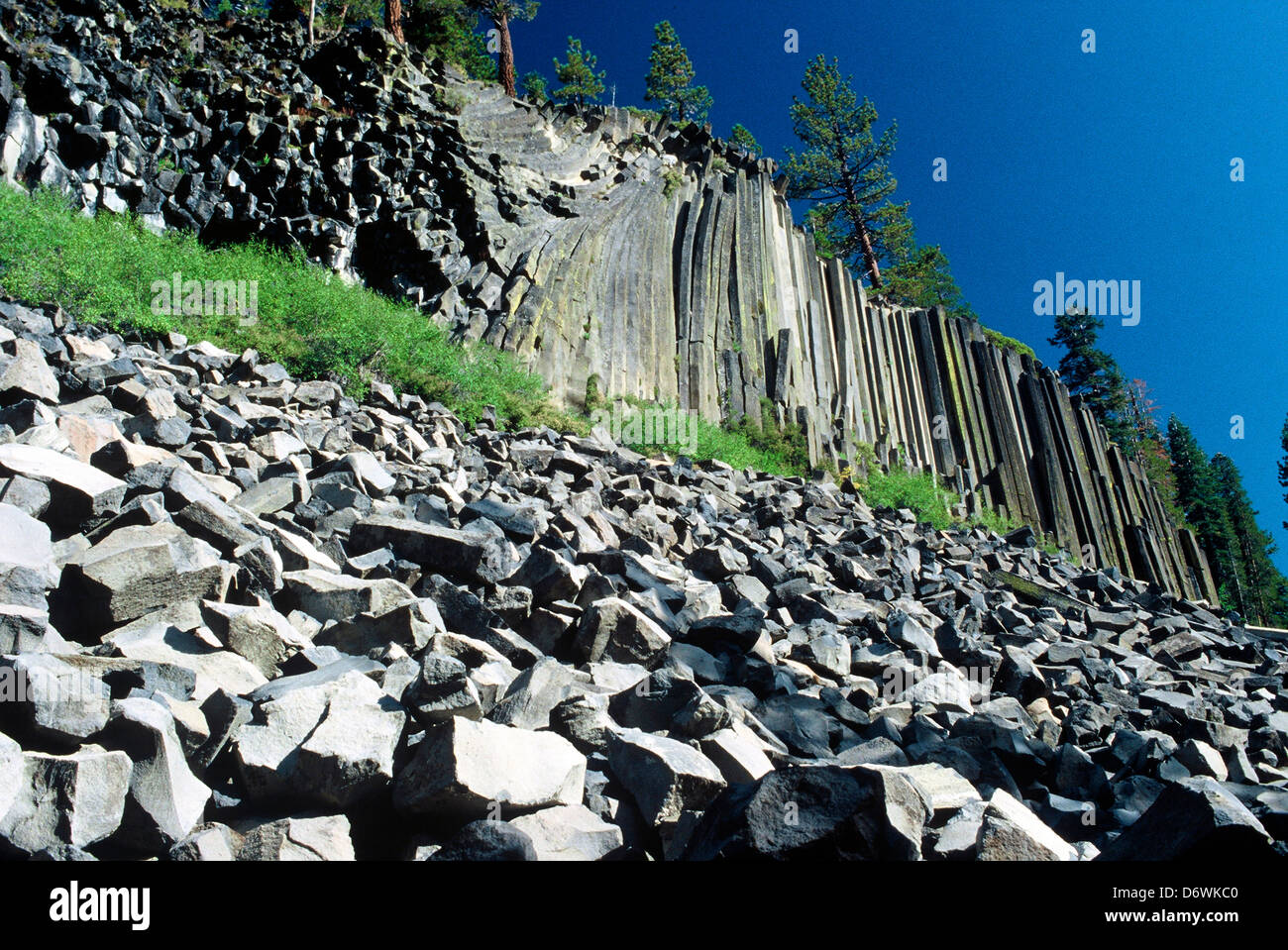 Low angle view of basalt columns, Devils Postpile National Monument ...