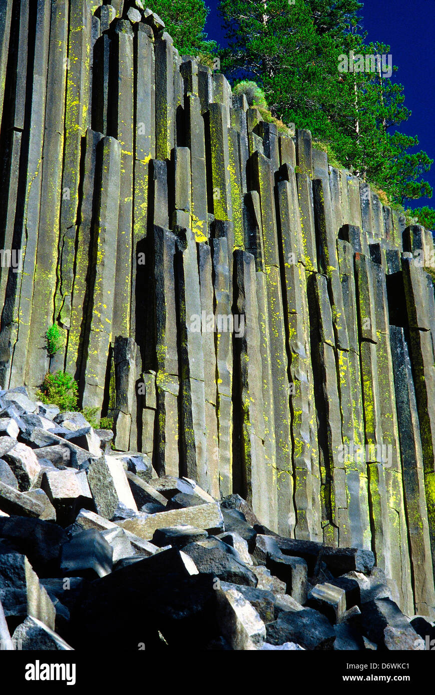 Low angle view of basalt columns, Devils Postpile National Monument ...