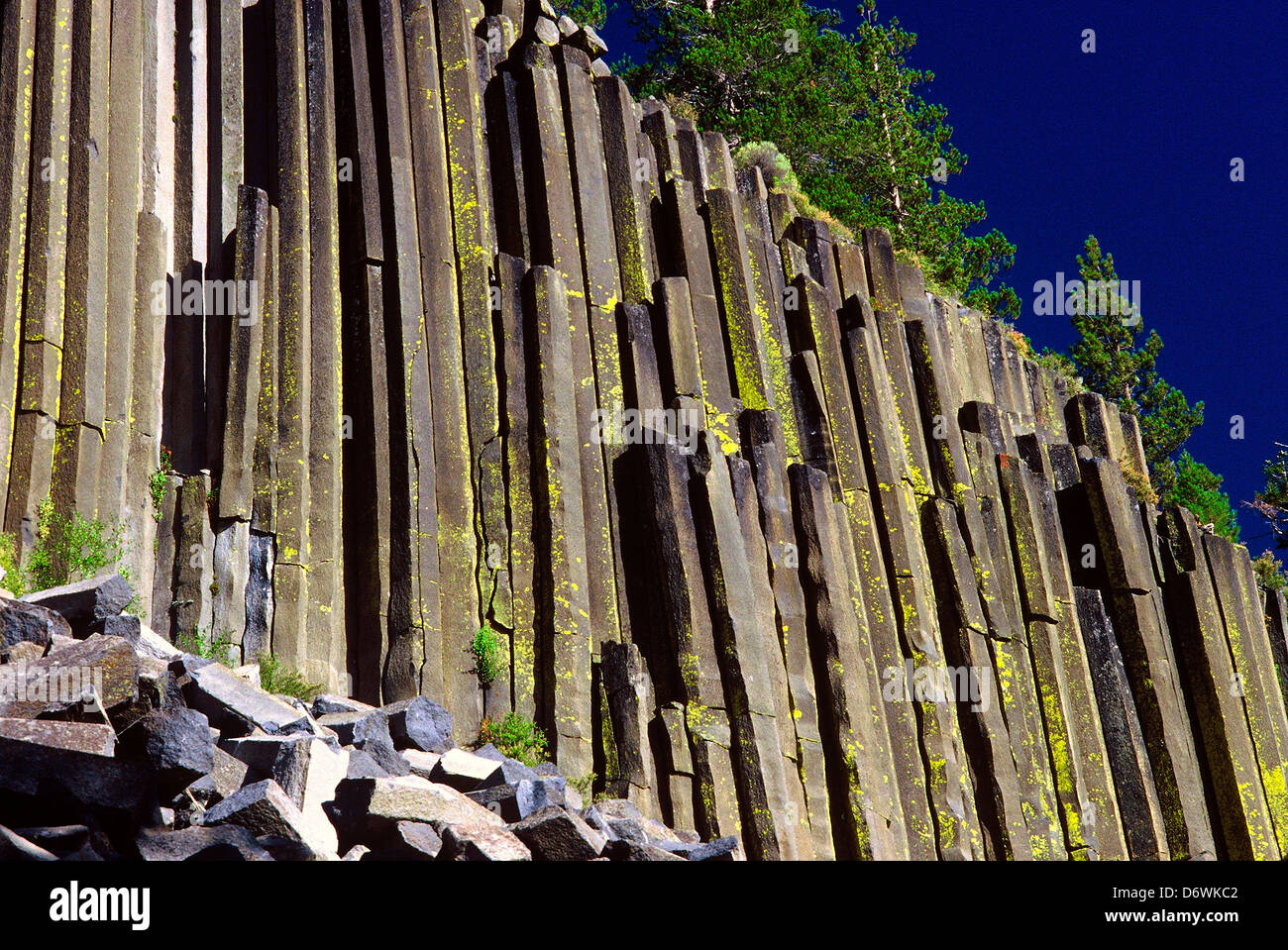 Low angle view of basalt columns, Devils Postpile National Monument ...
