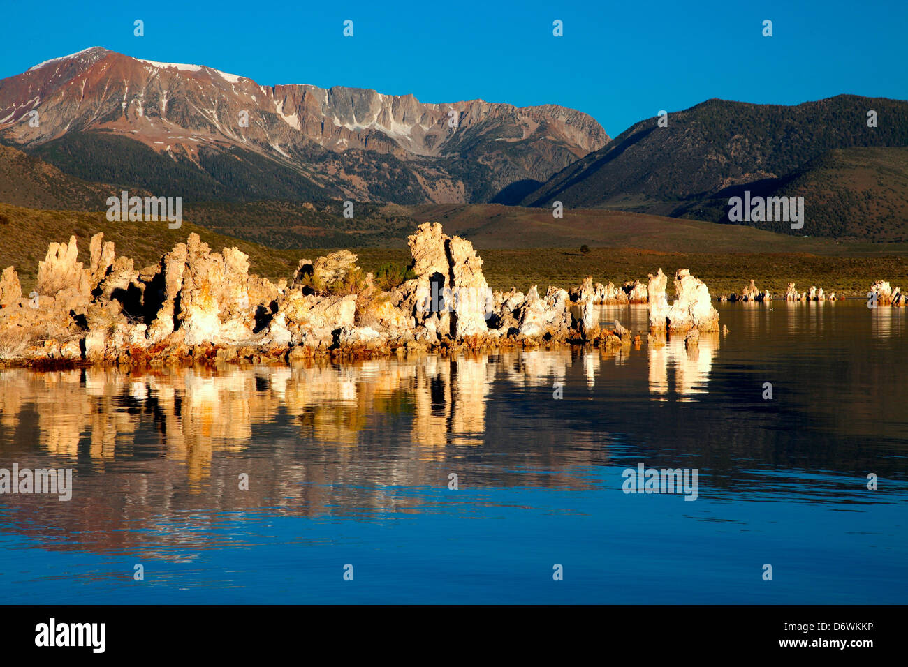 USA, California, Sierra Nevada, Mono Basin National Scenic Area, Tufa ...