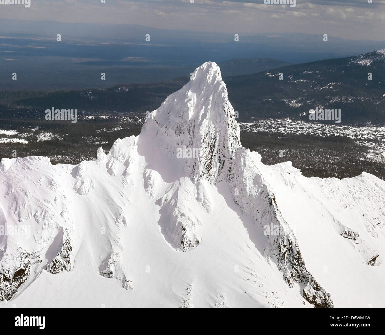 Cascade range aerial oregon hi-res stock photography and images - Alamy