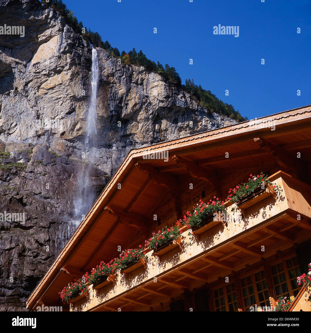 Traditional swiss chalet window boxes hi-res stock photography and ...