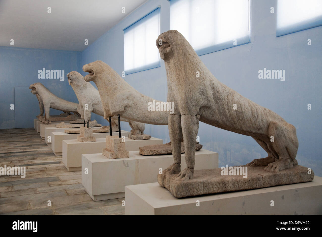 Delos greece lion statues hi-res stock photography and images - Alamy