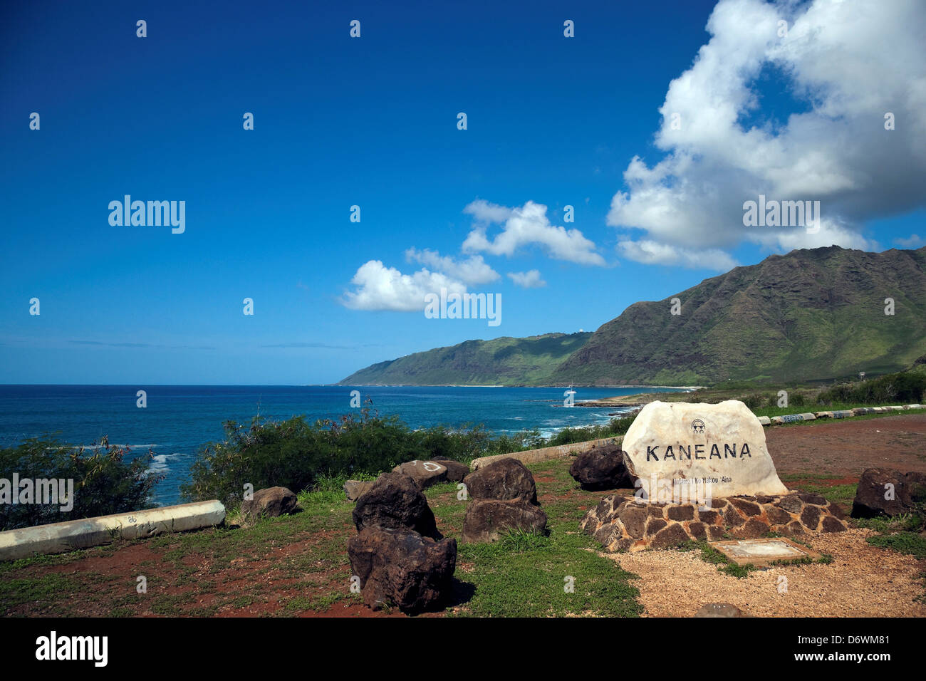 Hawaii, Oahu, Kaneana Beach and Park Stock Photo - Alamy