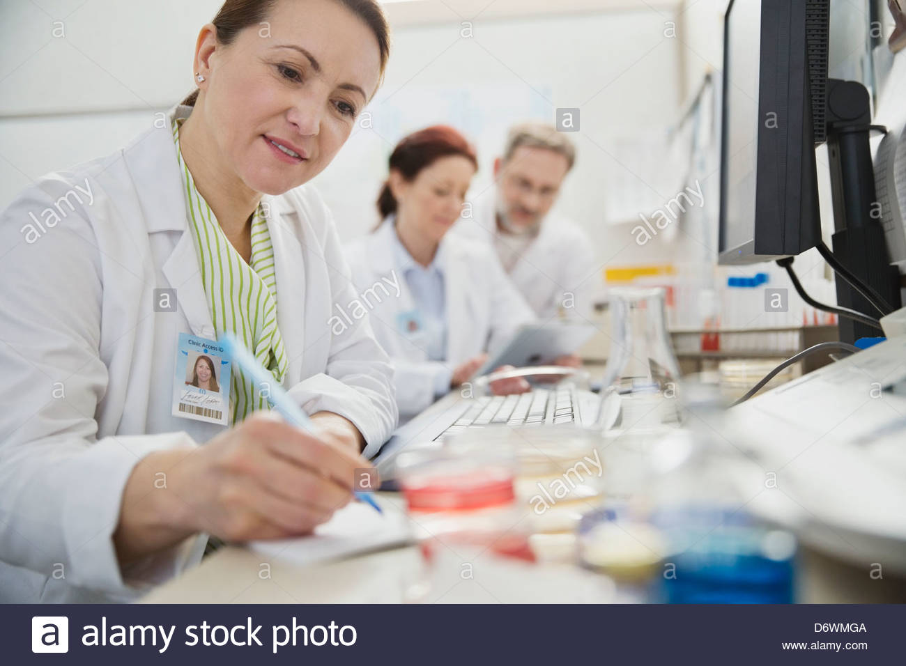 Female notes hi-res stock photography and images - Alamy