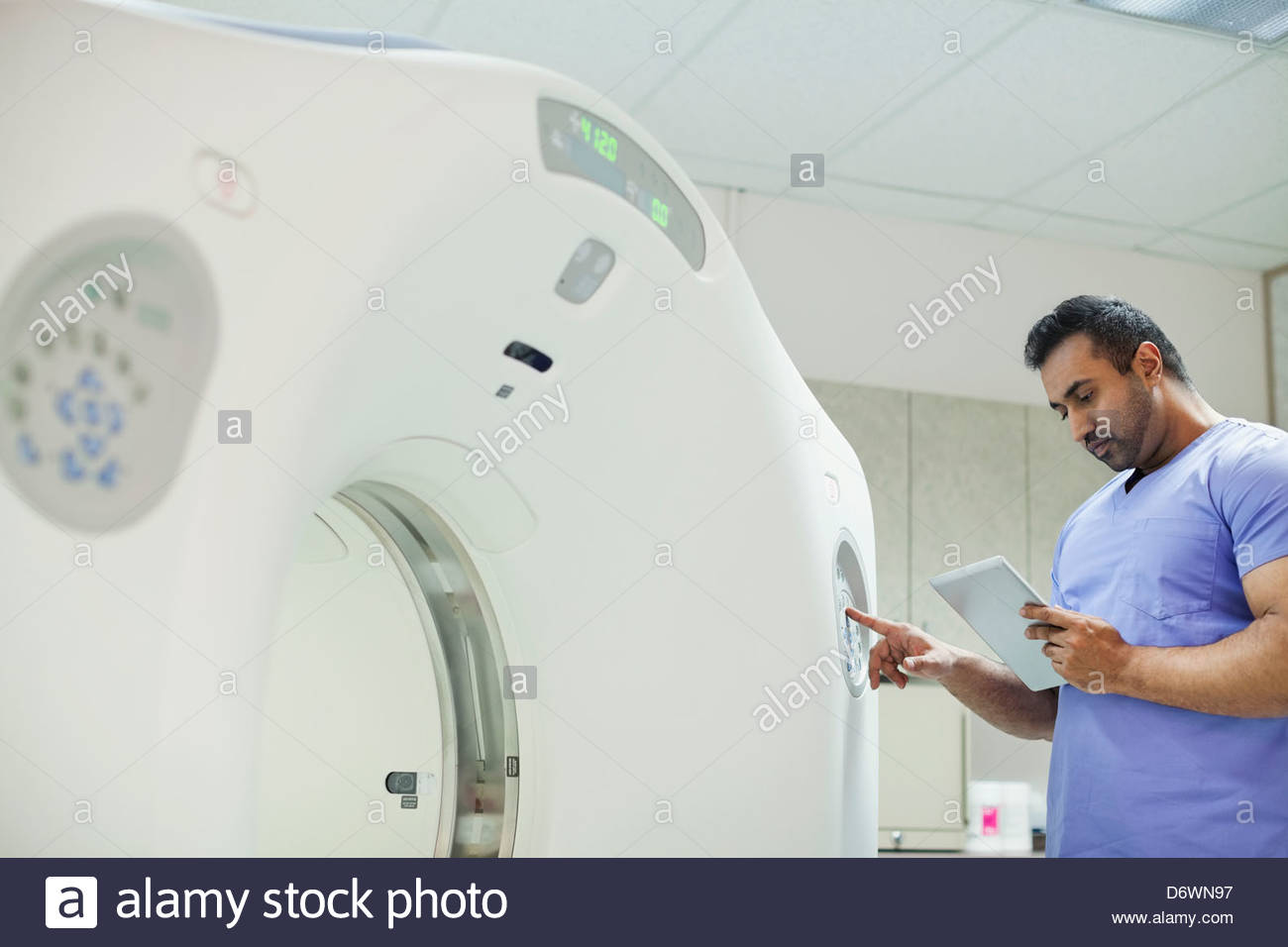 Operating and x ray room hi-res stock photography and images - Alamy
