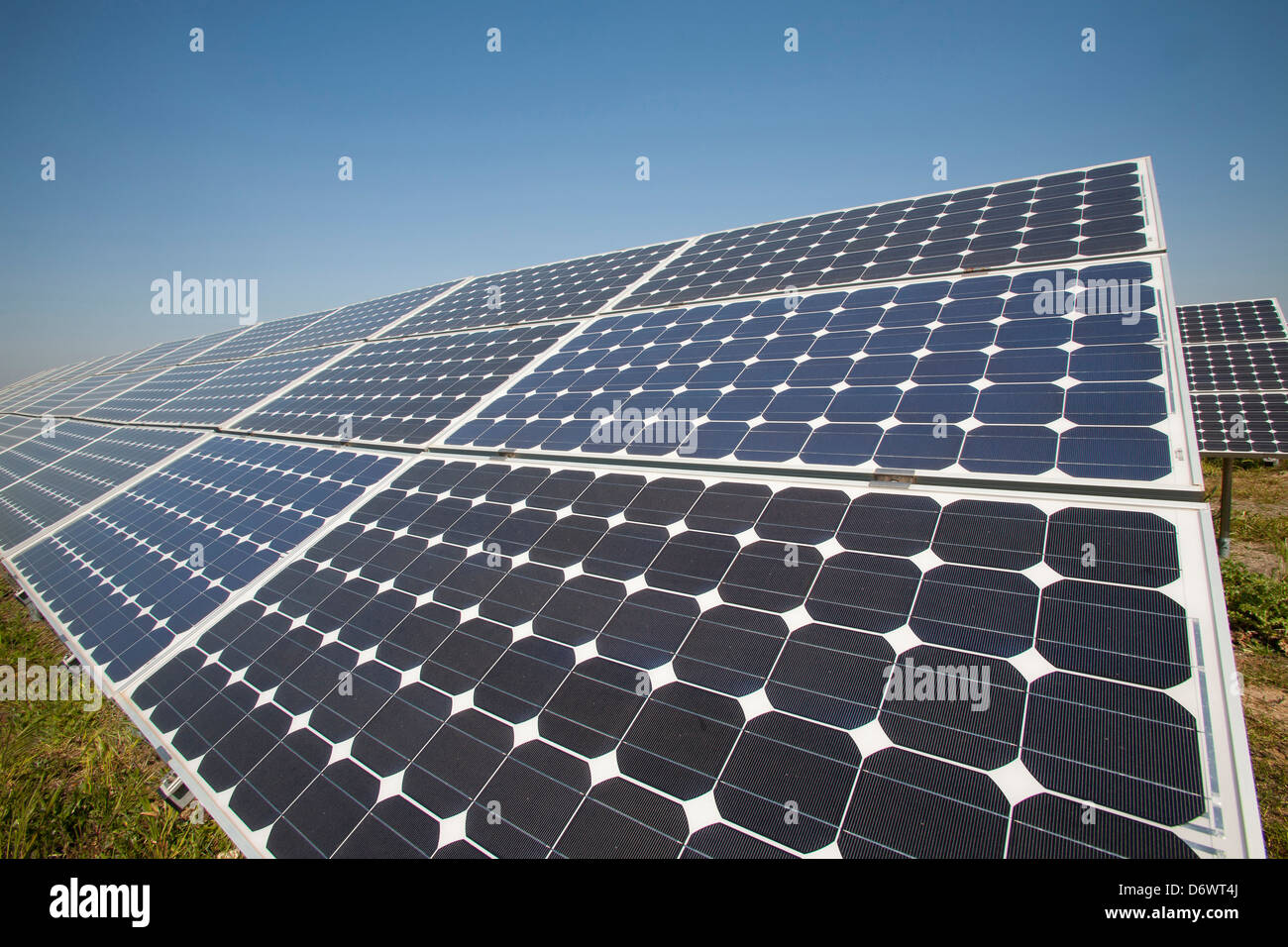 Solar power plant panels hi-res stock photography and images - Alamy