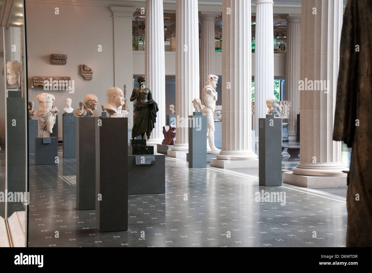 Manhattan sculpture exhibit display hi-res stock photography and images ...
