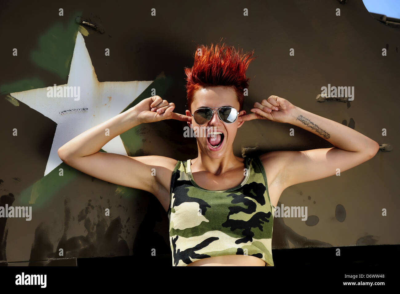 women in army, looking, military, soldier, women, young girl wearing a ...