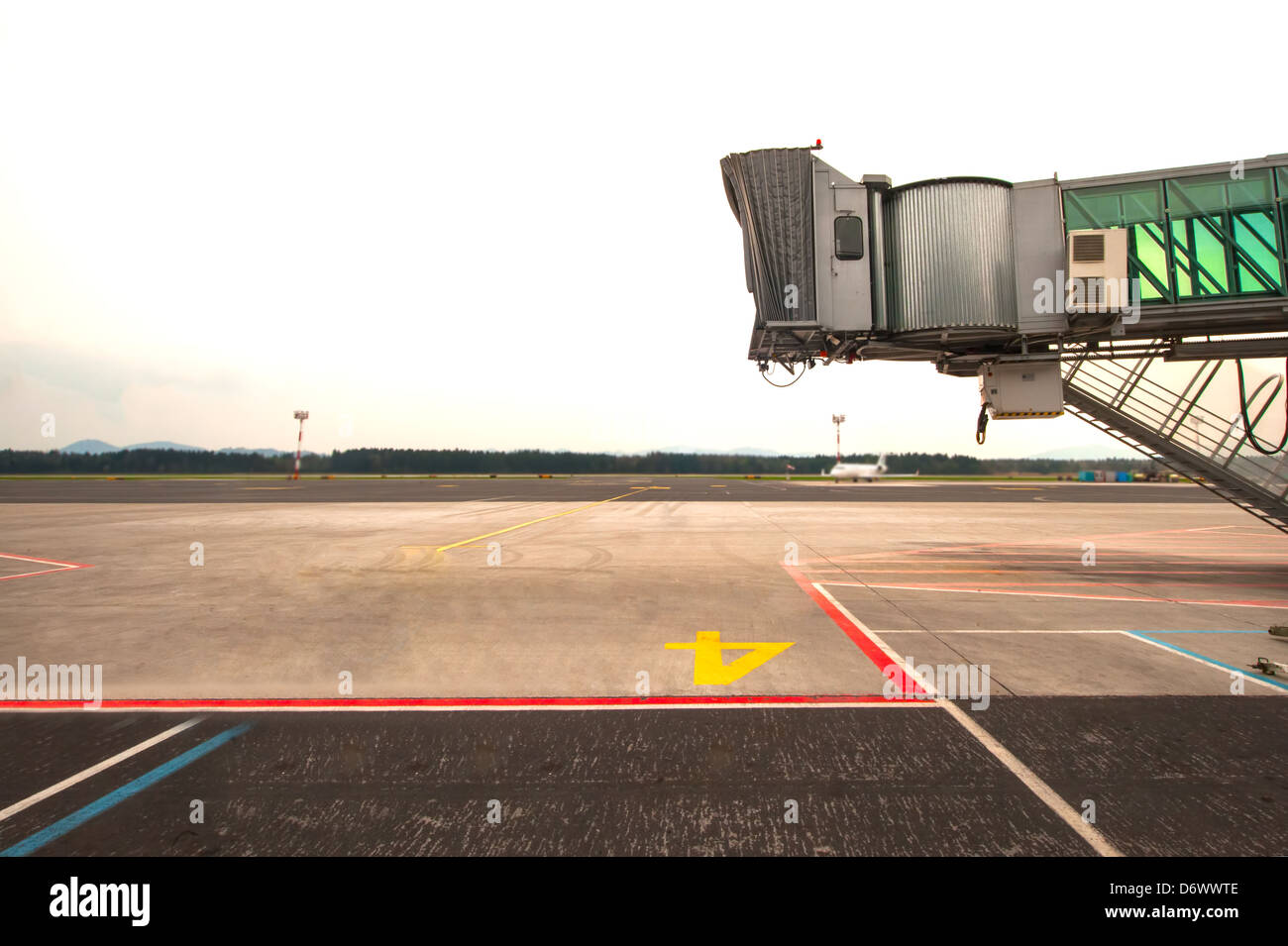 Jetway aircraft hi-res stock photography and images - Alamy