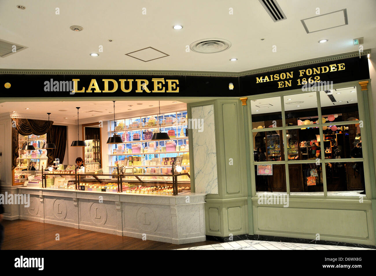 Ladurée boutique Shinjuku Tokyo Japan Stock Photo - Alamy