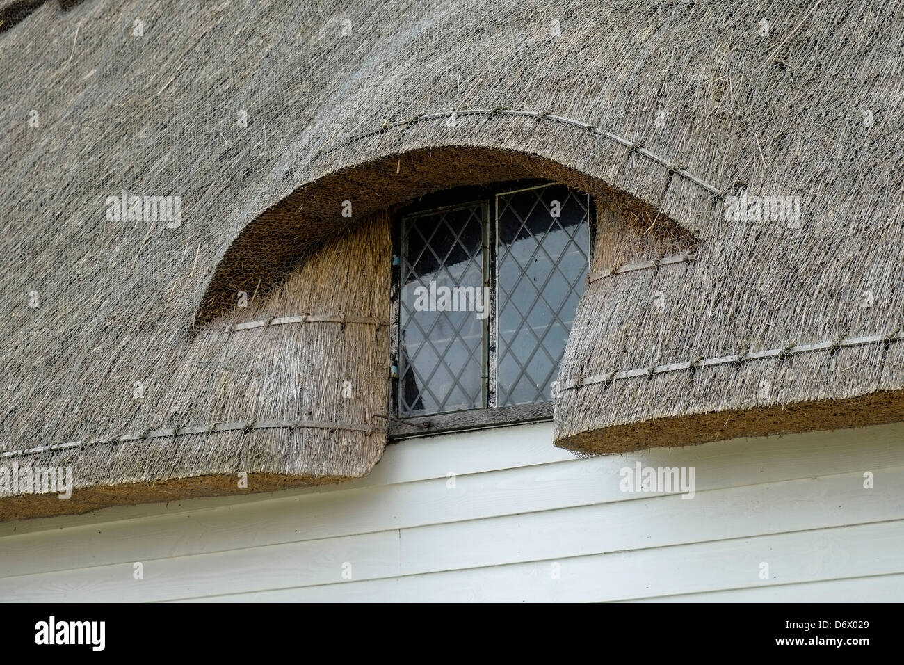 Thatch thatched thatching hi-res stock photography and images - Alamy