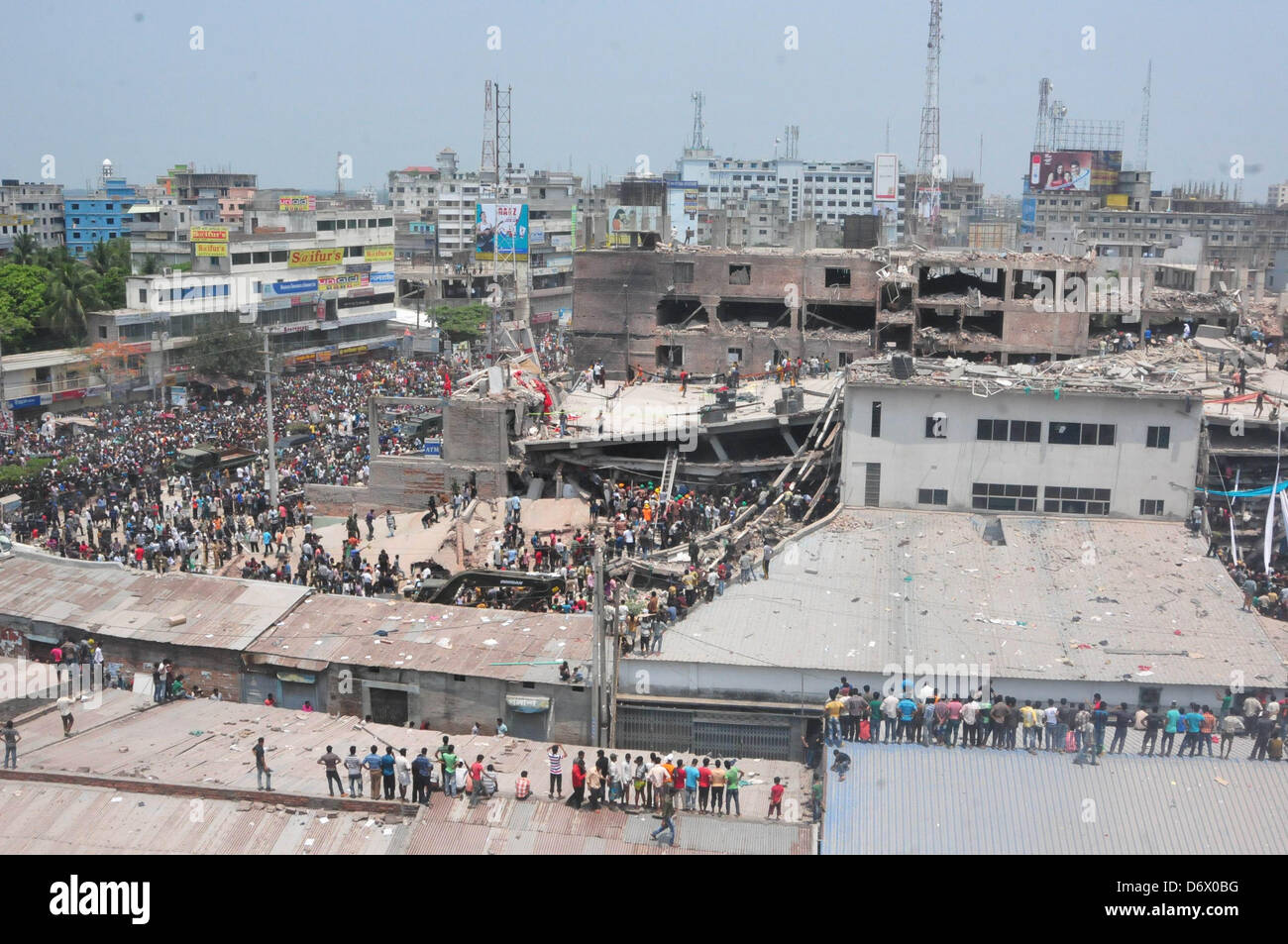 Rana plaza collapse hi-res stock photography and images - Alamy