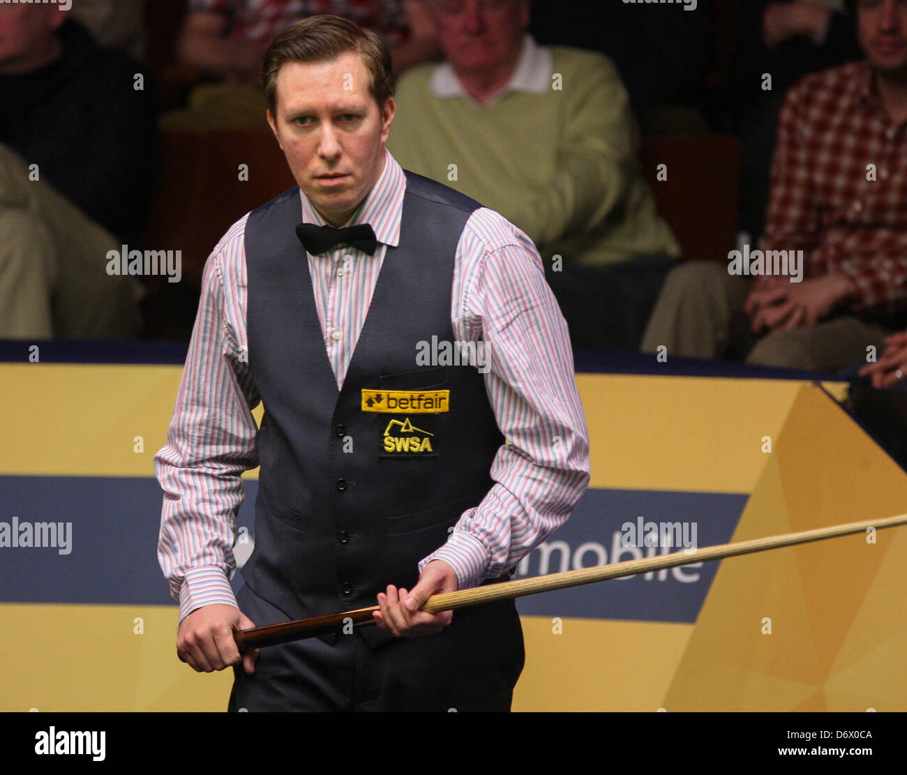 Snooker action dominic dale hi-res stock photography and images - Alamy