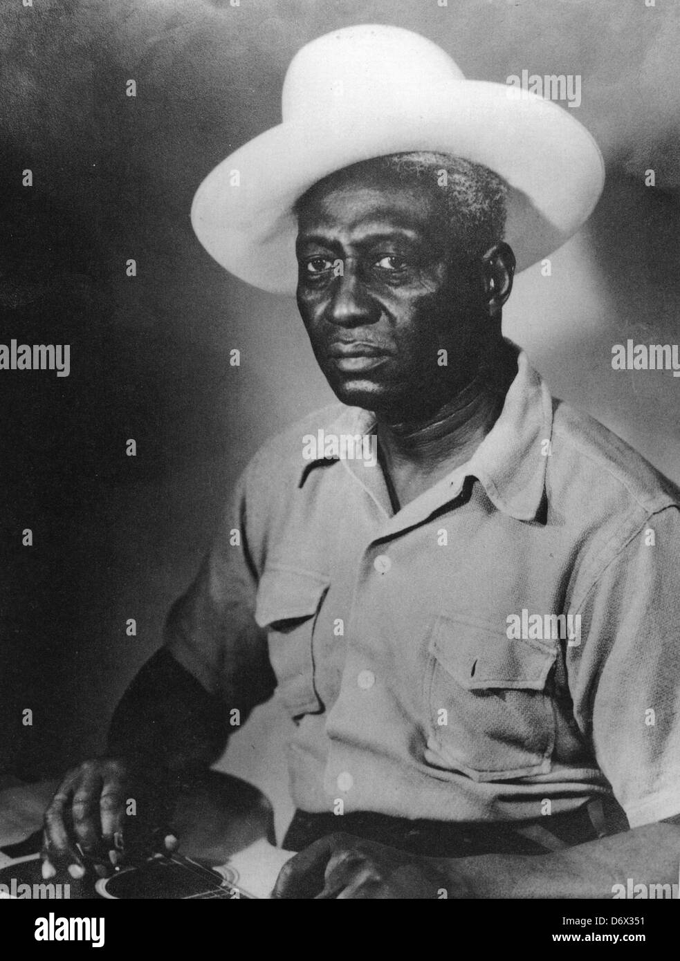 Huddie hi-res stock photography and images - Alamy