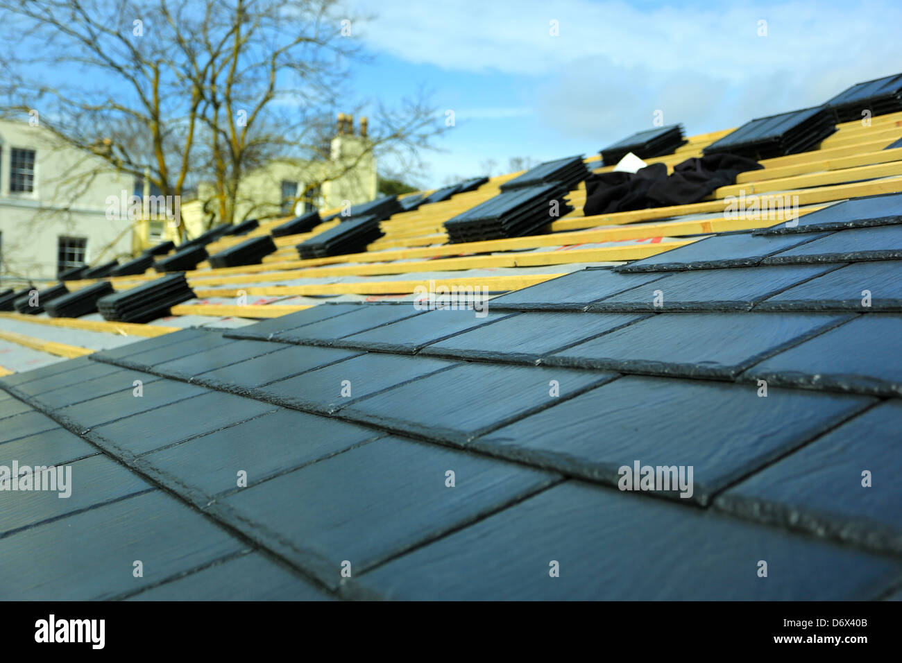 Slate roof tiles hi-res stock photography and images - Alamy