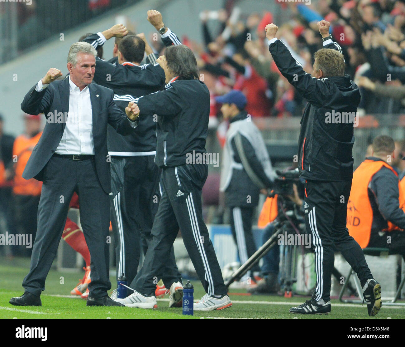 Team members bayern munich hi-res stock photography and images - Alamy