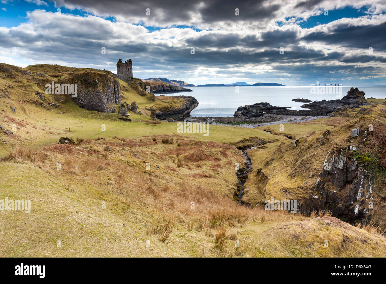 Kerrera scotland castle hi-res stock photography and images - Alamy