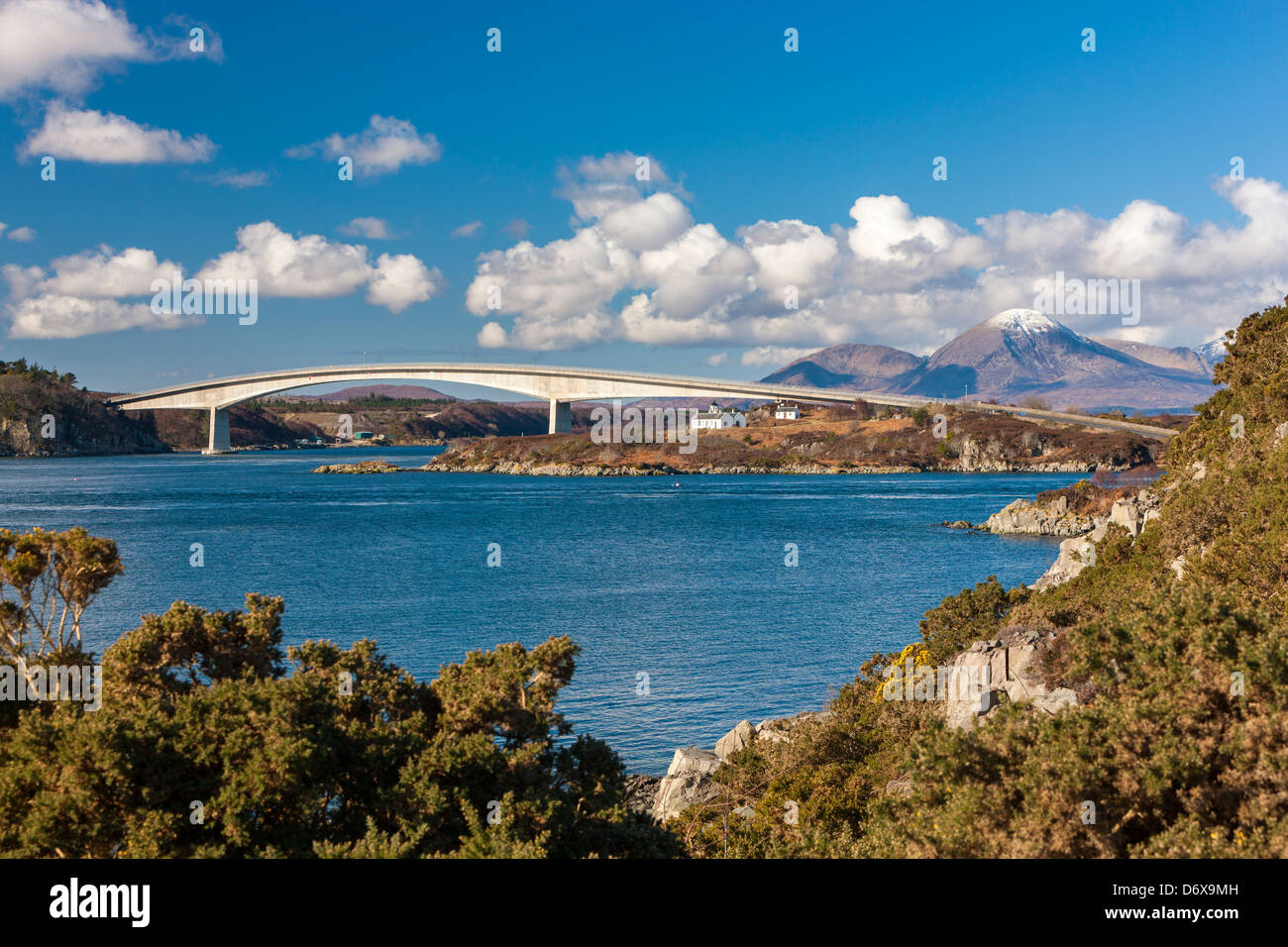 Bridge to skye hi-res stock photography and images - Alamy