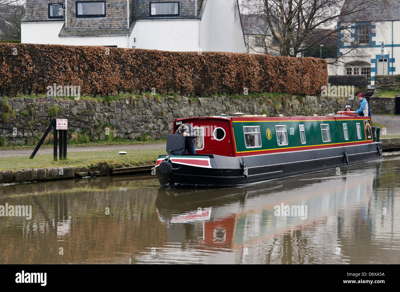 Barge on the Union Canal at Ratho, near Edinburgh, Scotland Stock Photo ...