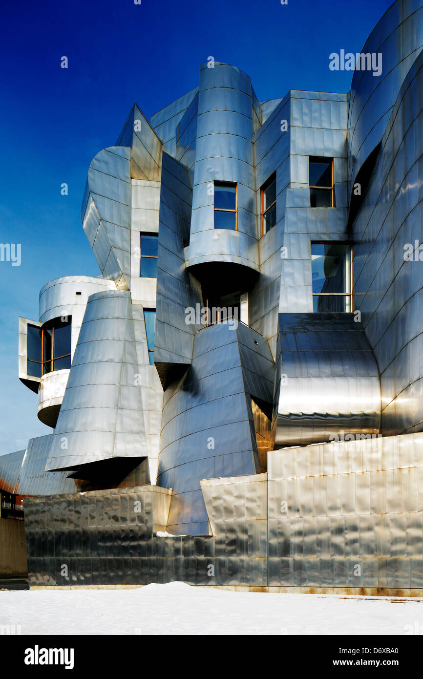 Weisman Art Museum of the University of Minnesota campus in Minneapolis ...