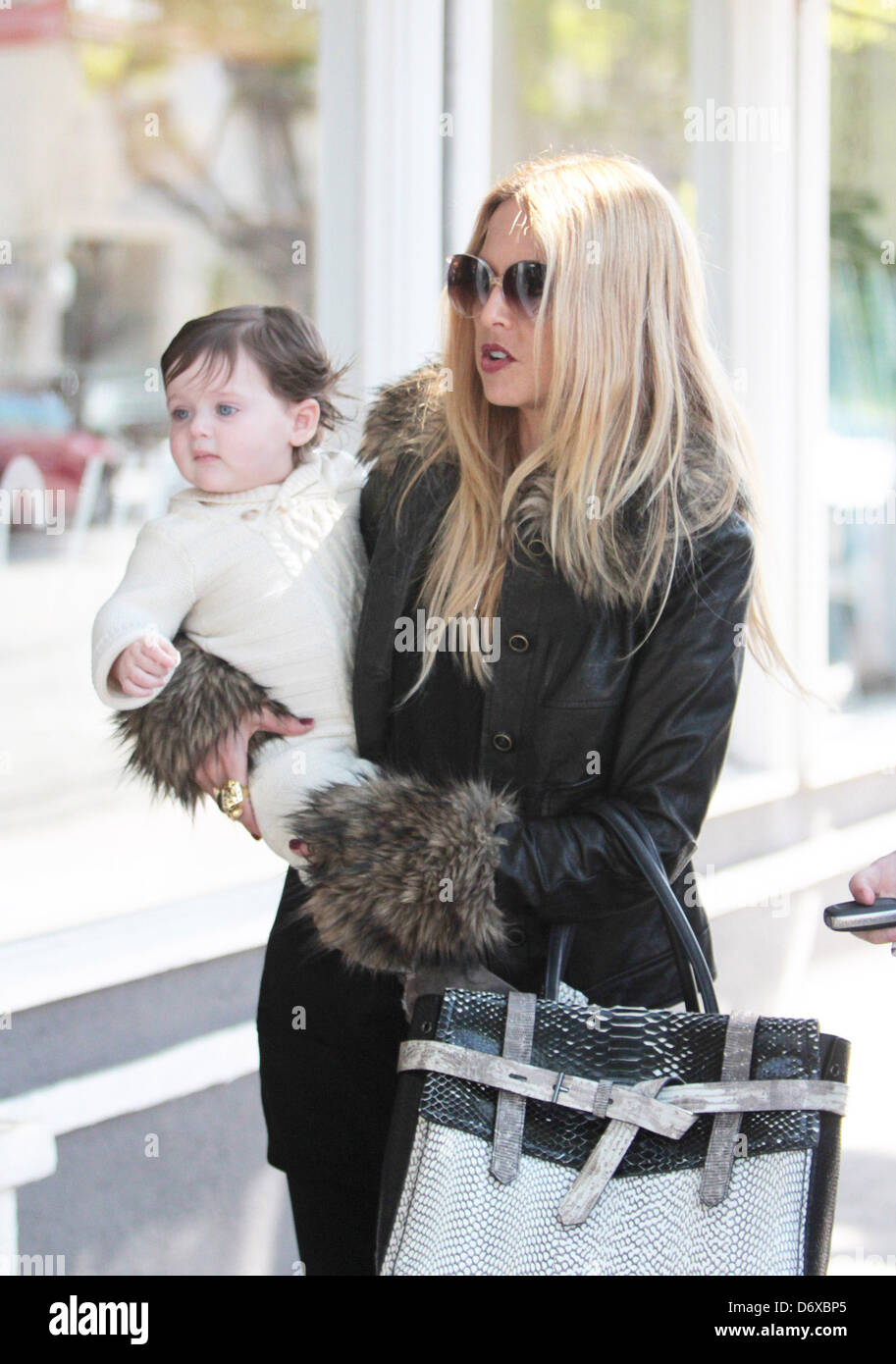 Rachel Zoe and her son Skyler browse furniture stores on Robertson ...