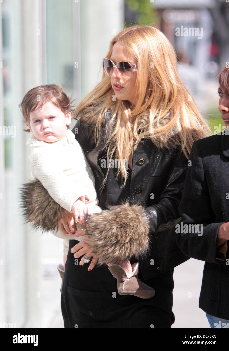 Rachel Zoe and her son Skyler browse furniture stores on Robertson ...