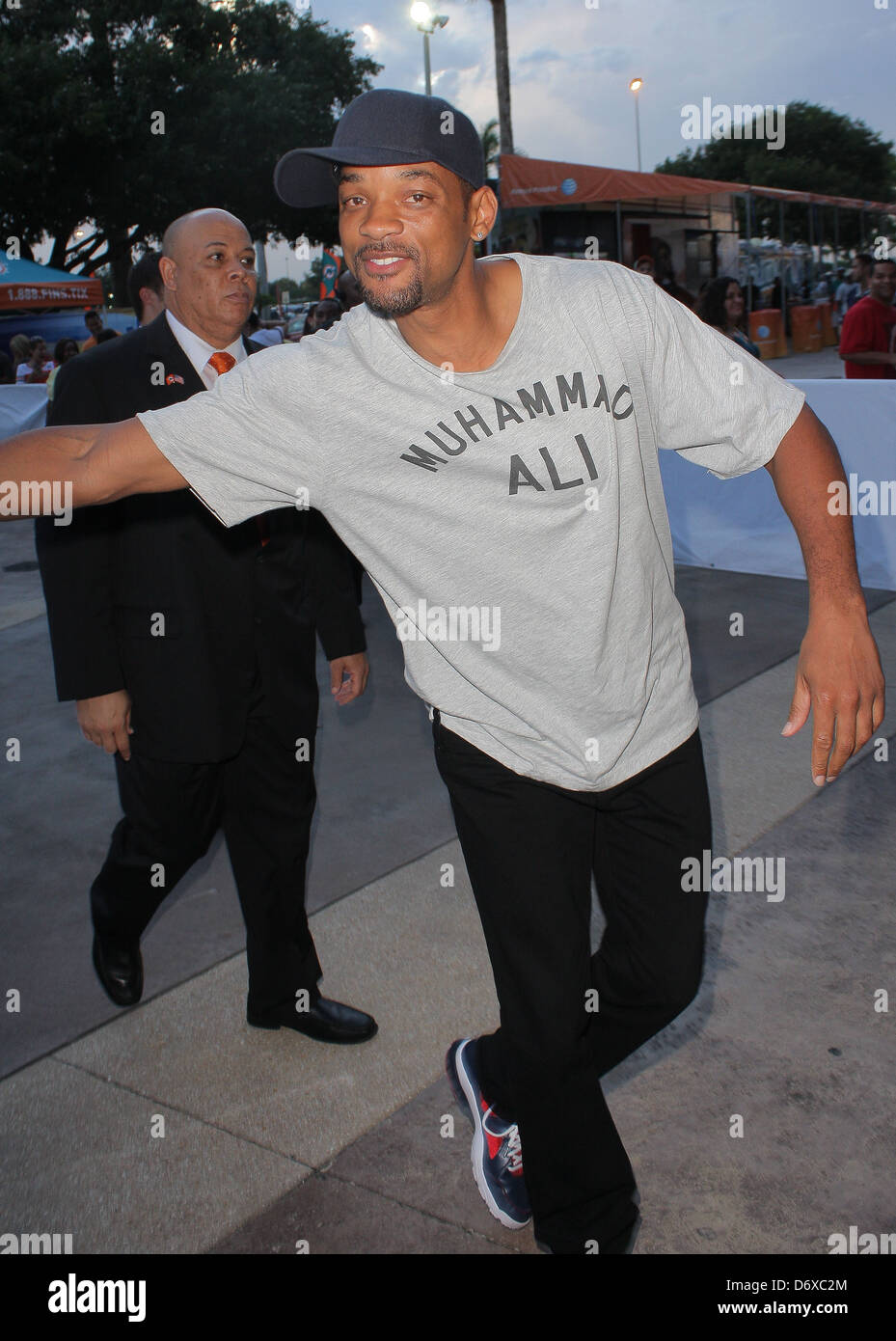 Will Smith The Miami Dolphins vs The New England Patriots NFL Monday ...