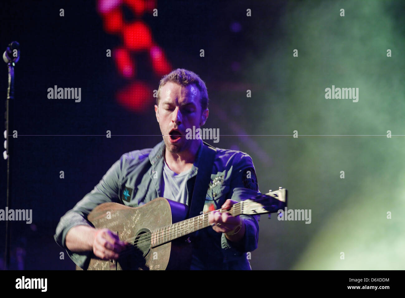 Martin guitar hi-res stock photography and images - Alamy