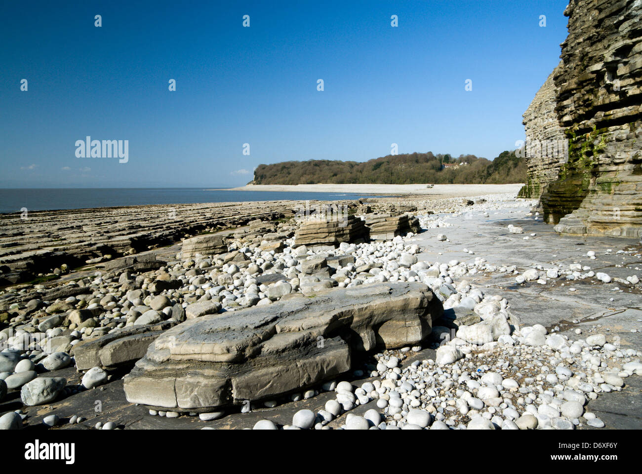 Porthkerry barry sunny hi-res stock photography and images - Alamy