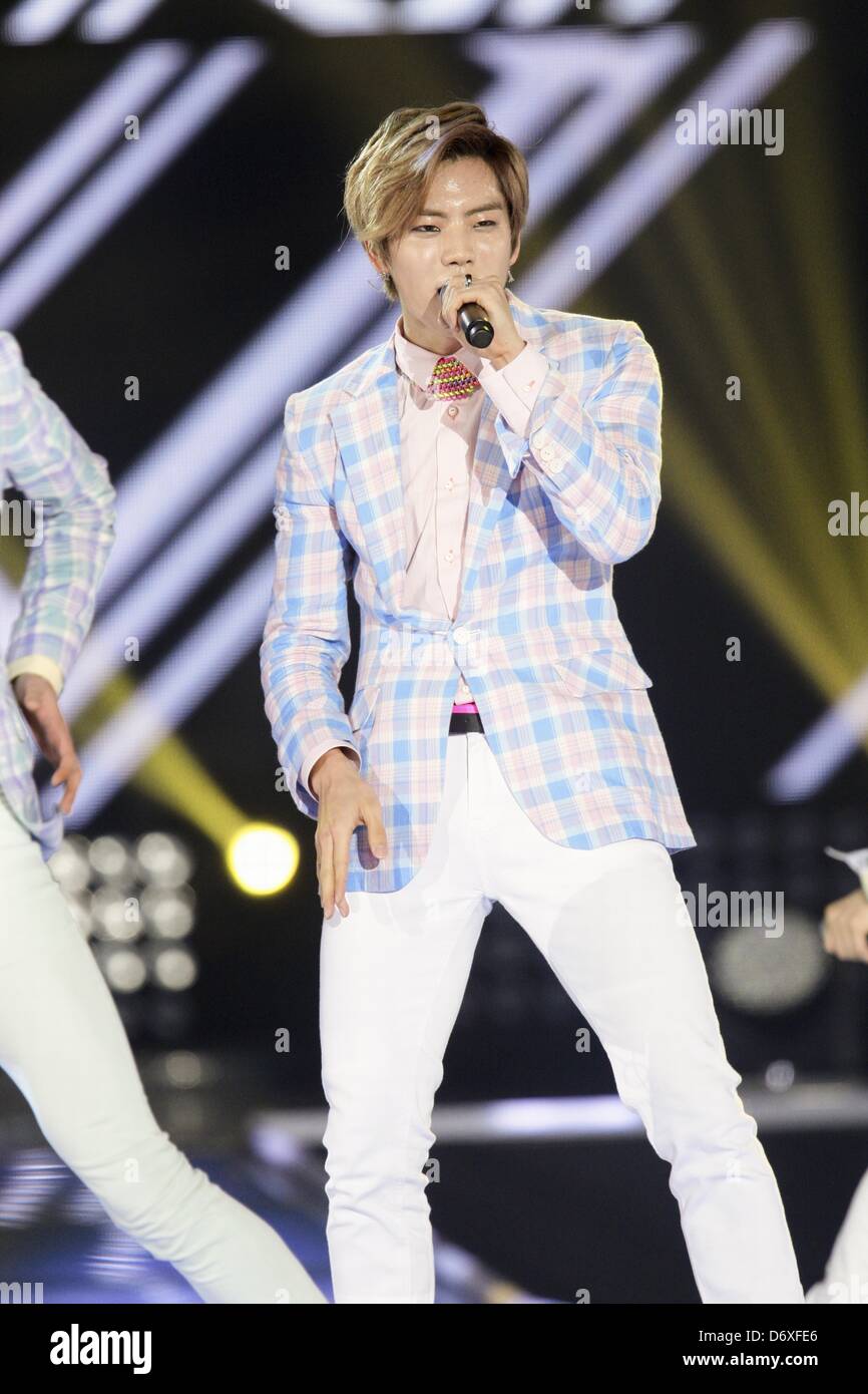 Infinite korea hi-res stock photography and images - Alamy