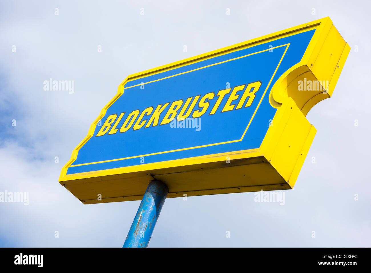 Blockbuster store sign hi-res stock photography and images - Alamy